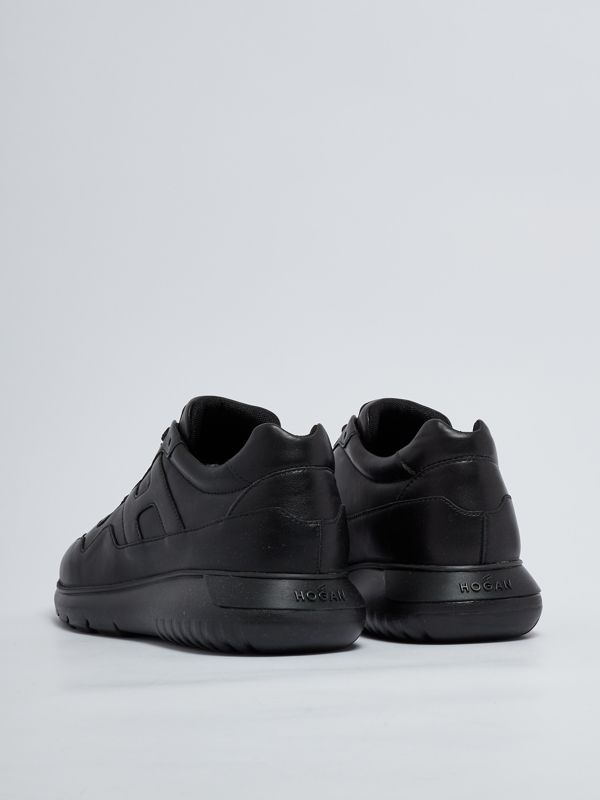 Sneakers uomo Hogan Interactive 3 in pelle con logo Nero | Caposerio.com