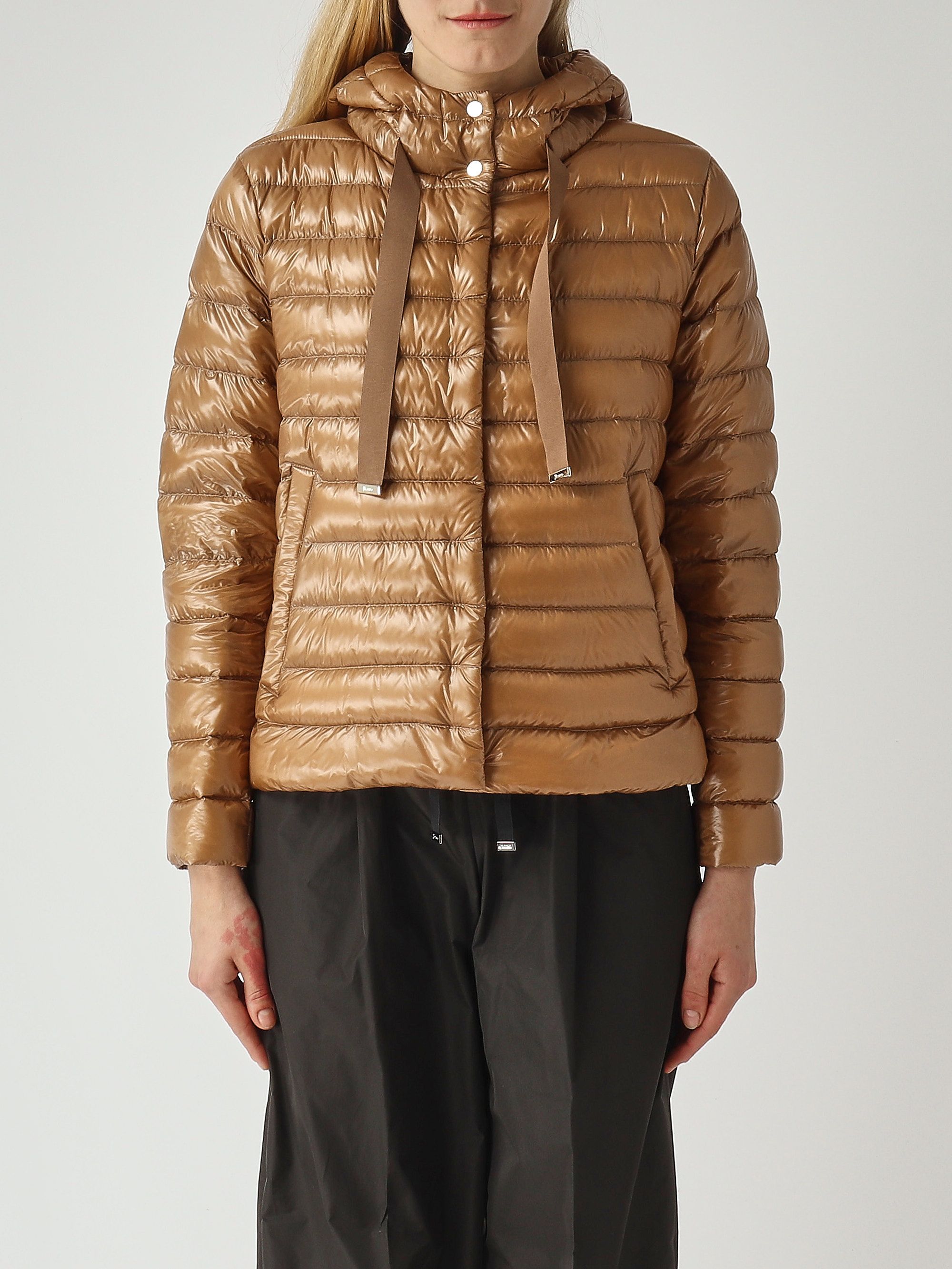 Herno Giacca donna in nylon ultralight - Cammello | Caposerio.com