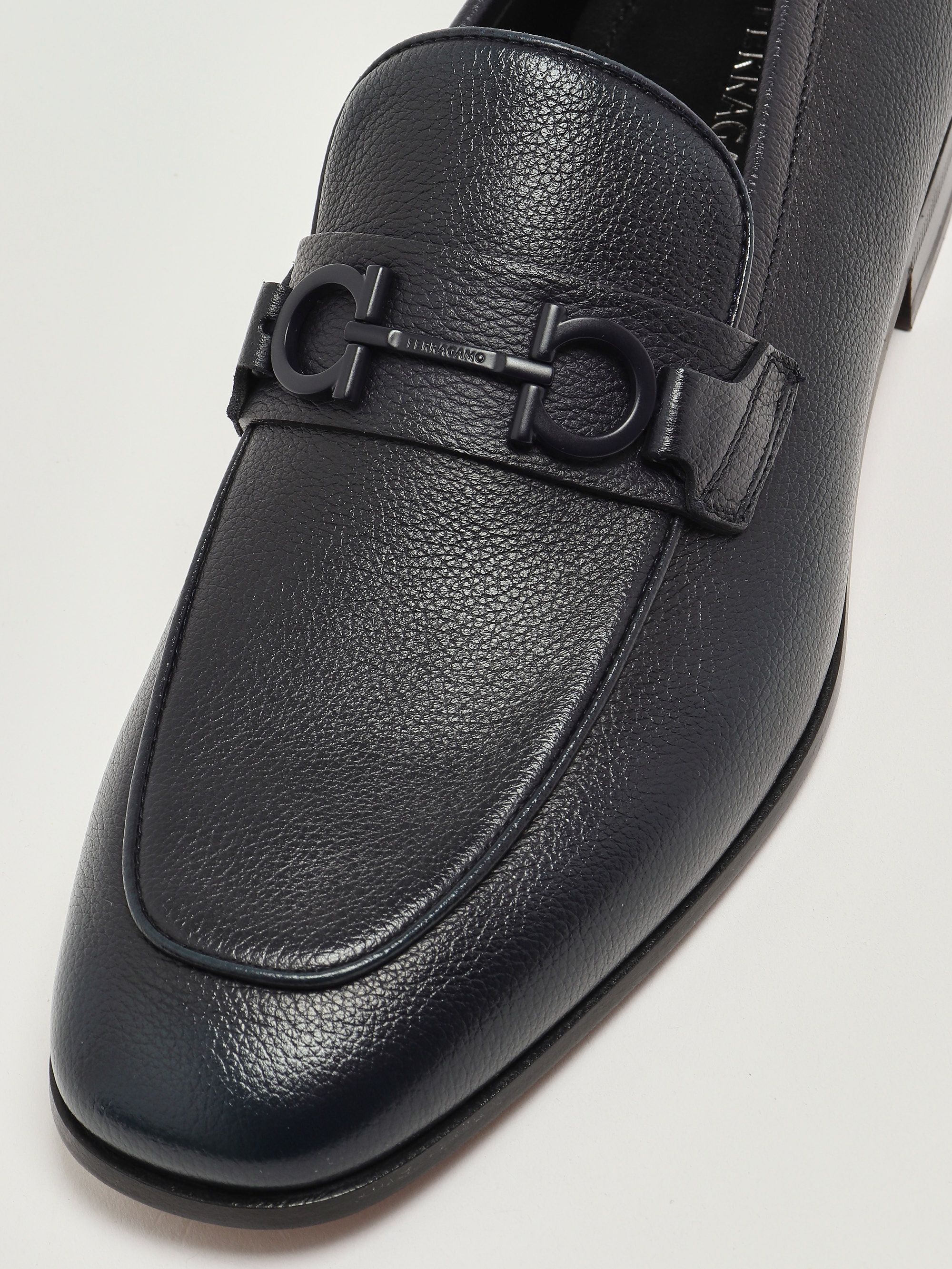 Ferragamo Men's Balty loafer in pebbled leather - Navy Blue | Caposerio.com